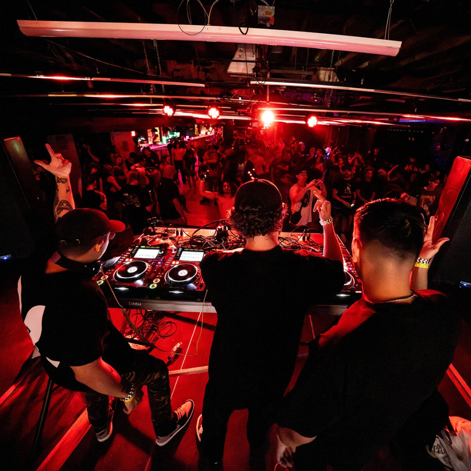 DECIMATE B2B BLOODTHINNERZ - JCody Media