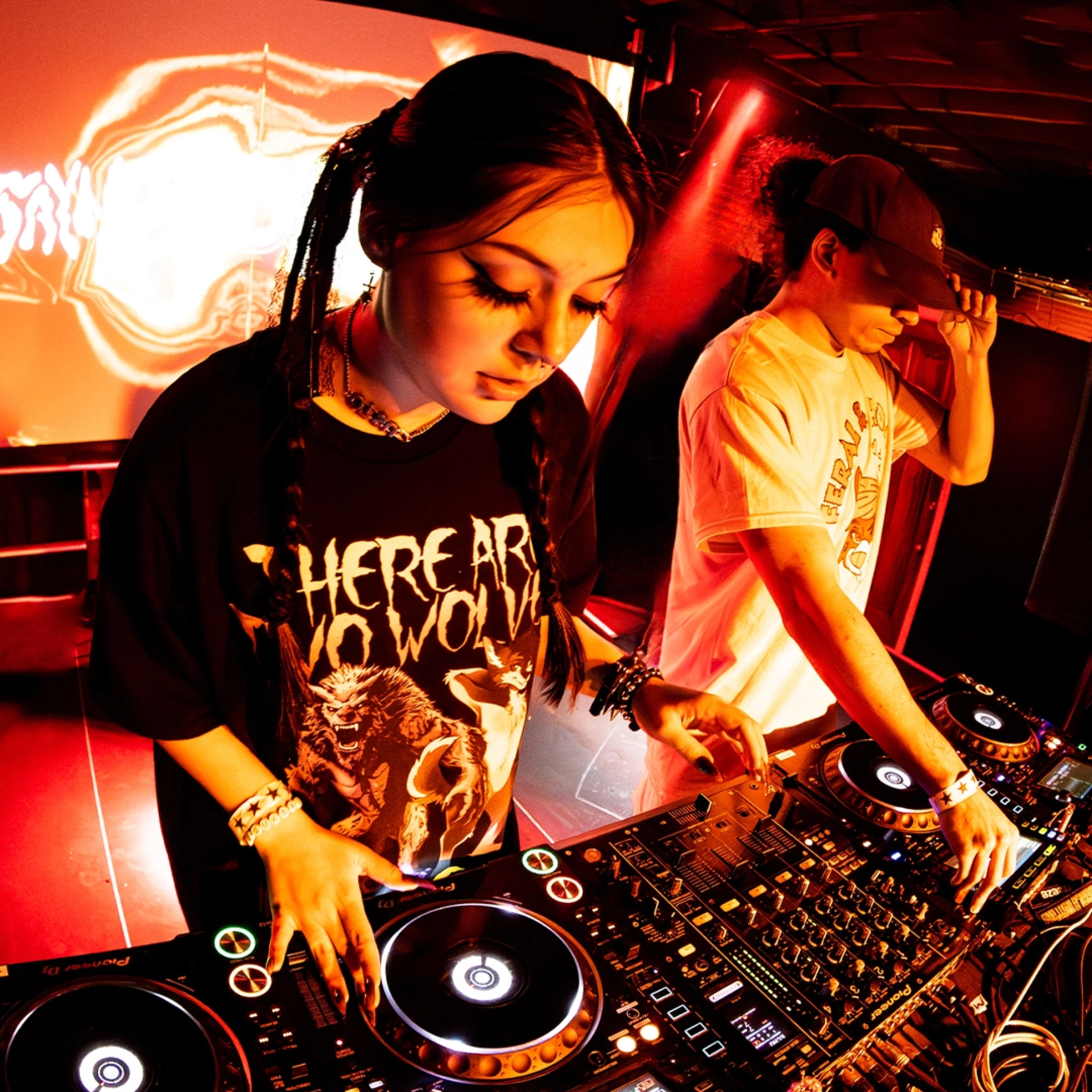 STAYNS B2B OTSUKARE - JCody Media